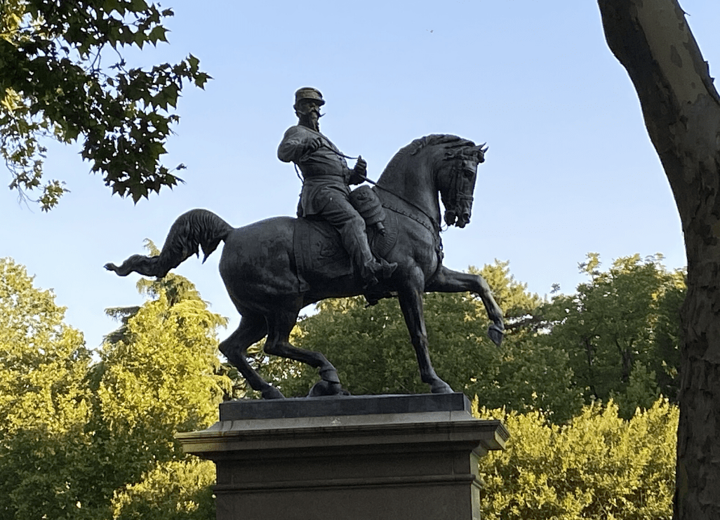 Le statue, le piazze e l’esuberante vivacità della città / Prima parte ...